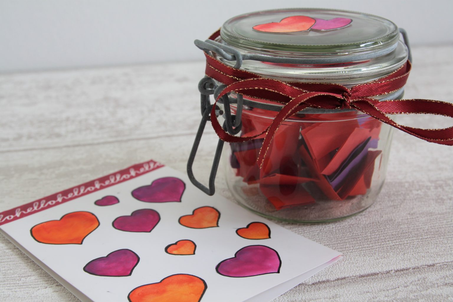Liebe im Glas! Das perfekte Valentinstag-Geschenk – Anleitung - DIY-Family